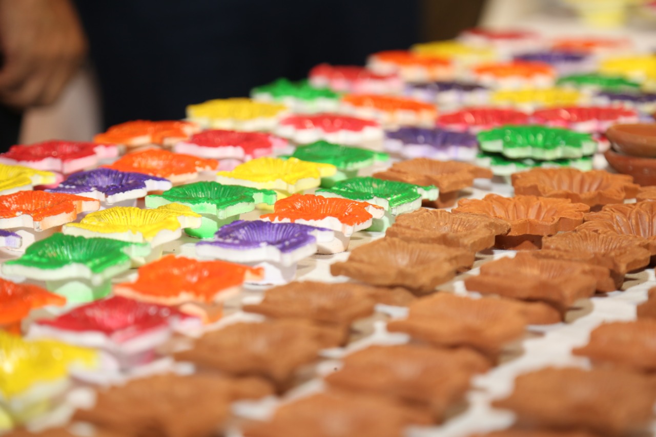 This Diwali: Be Vocal For Local, Pledge To Support Artisans - SF Consultant